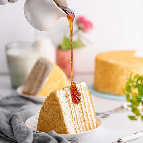 Send HONEY CAKE BY LAYERS BAKESHOP to Pakistan | Online Gifts delivery ...