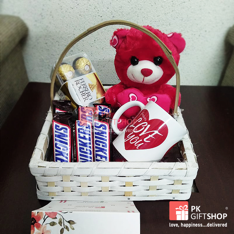 Send LOVE IS IN THE AIR - BEAUTIFUL GIFT BASKET to Pakistan | Online ...