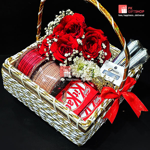 Send Beautiful Eid Basket For Her To Pakistan Online Ts Delivery In Pakistan